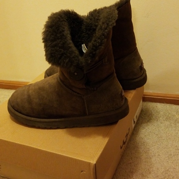 UGG | Shoes | Authentic Brown Uggs Final Price | Poshmark